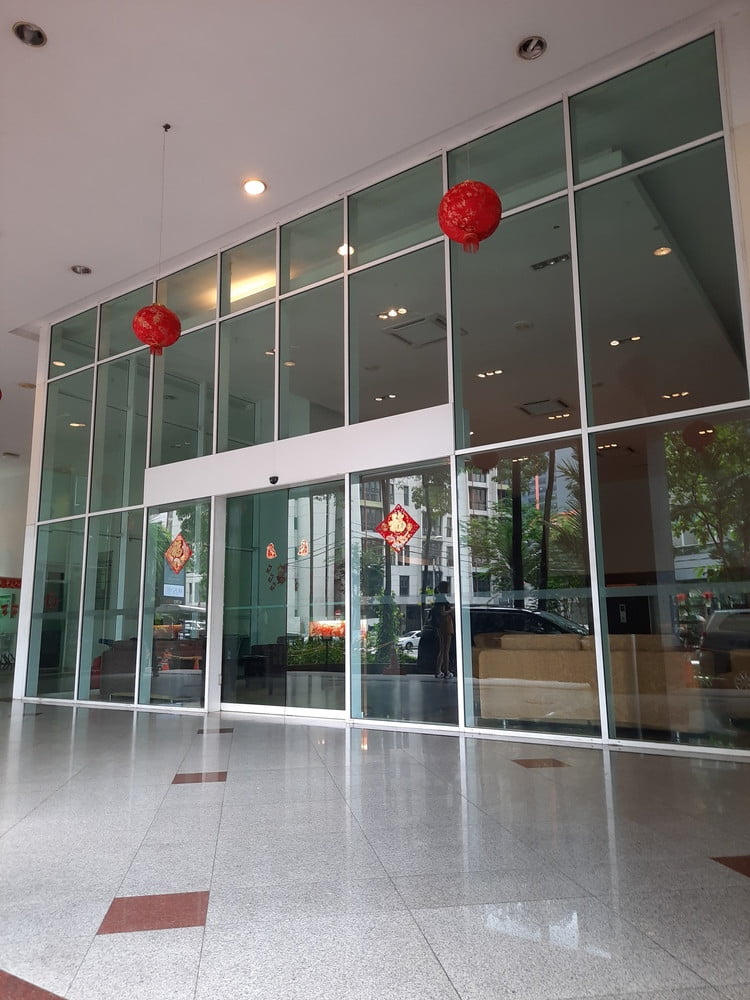 Shopfront & Curtain Wall – HK Glass & Aluminium Sdn Bhd